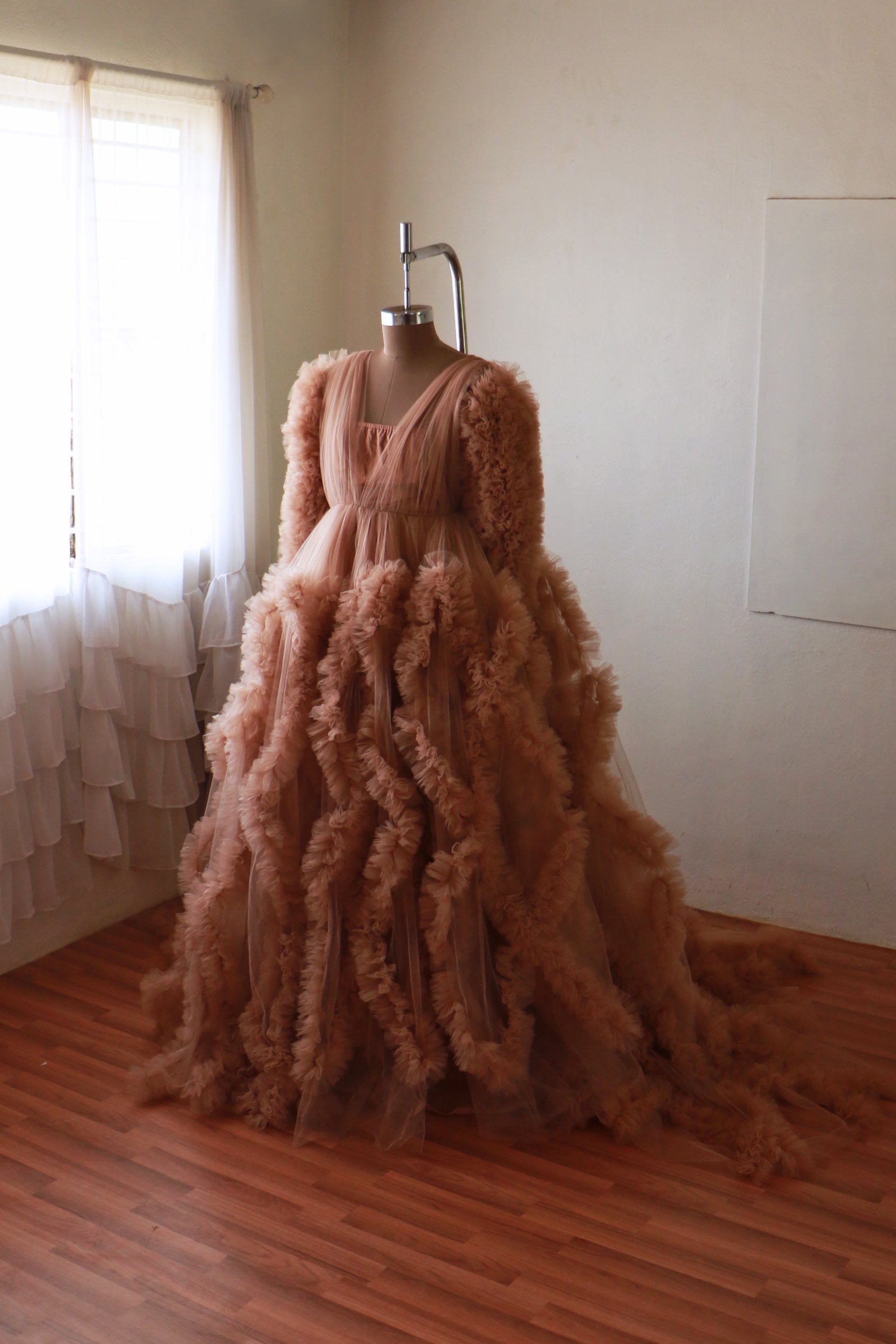Anaiah Gown – Artista Prop Shop