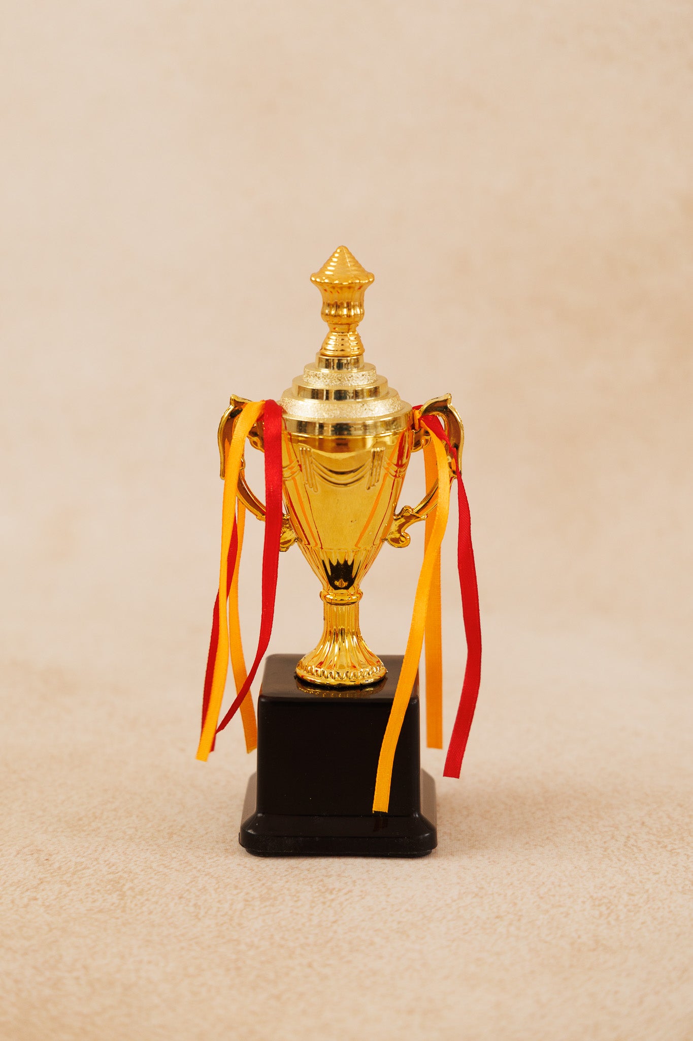 Trophy – Artista Prop Shop